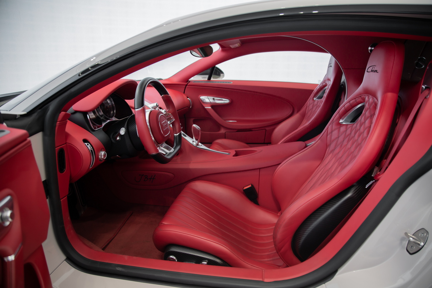2018 Nardo Grey Bugatti Chiron For Sale in Dubai, UAE