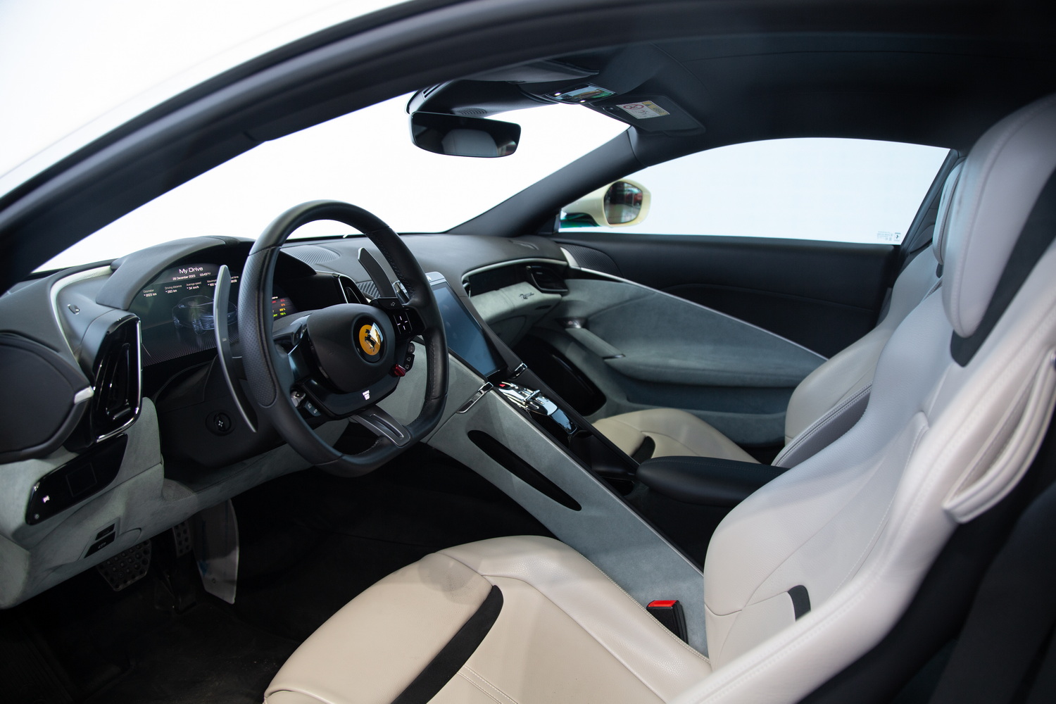 Used 2022 Ferrari Roma Tailor Made For Sale in Dubai, UAE