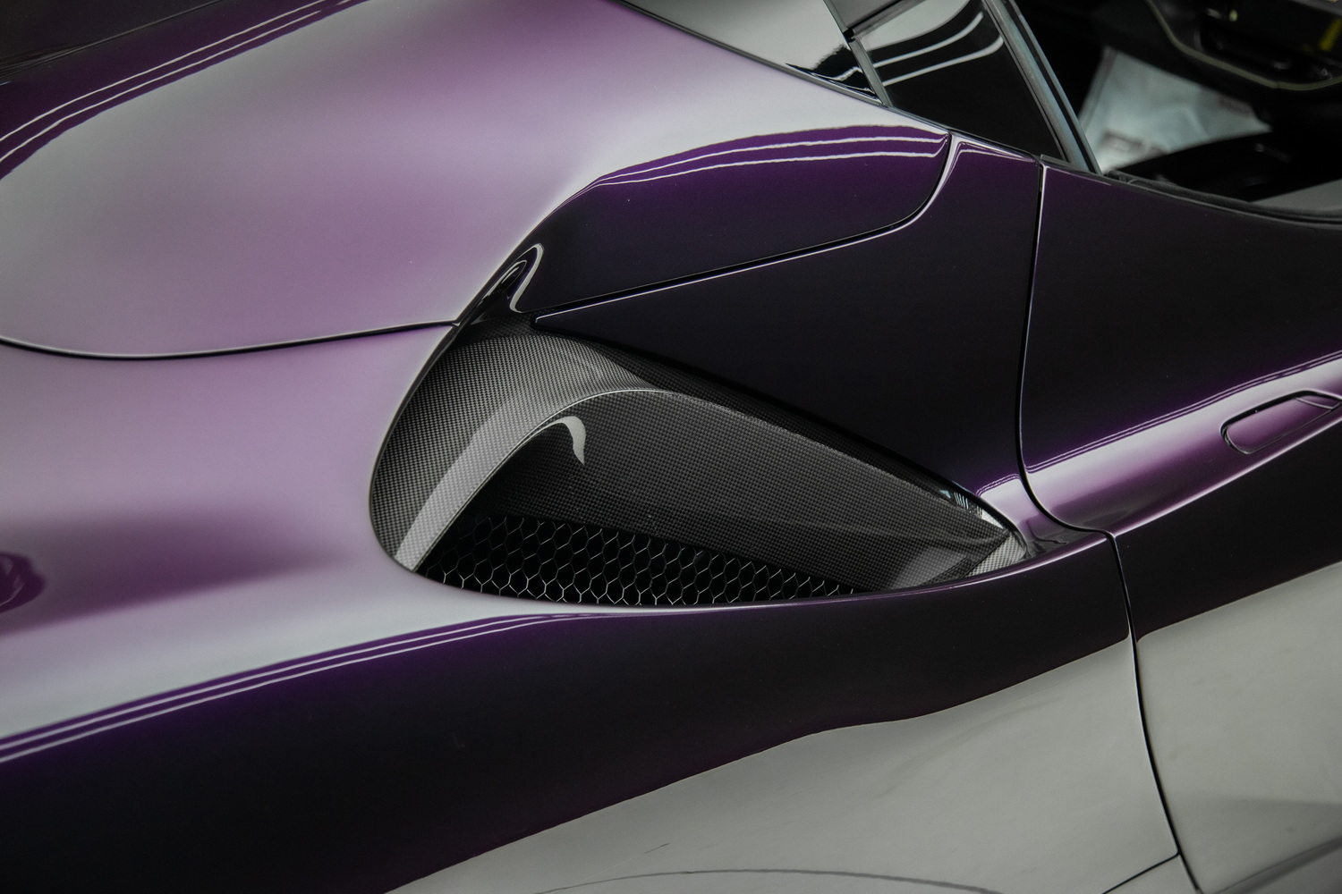 2024 Purple Ferrari SF90 Spider For Sale in Dubai, UAE