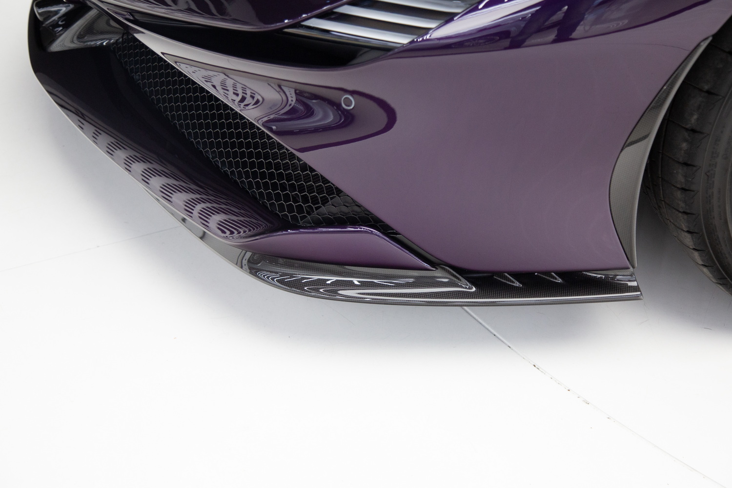 2024 Purple Ferrari SF90 Spider For Sale in Dubai, UAE