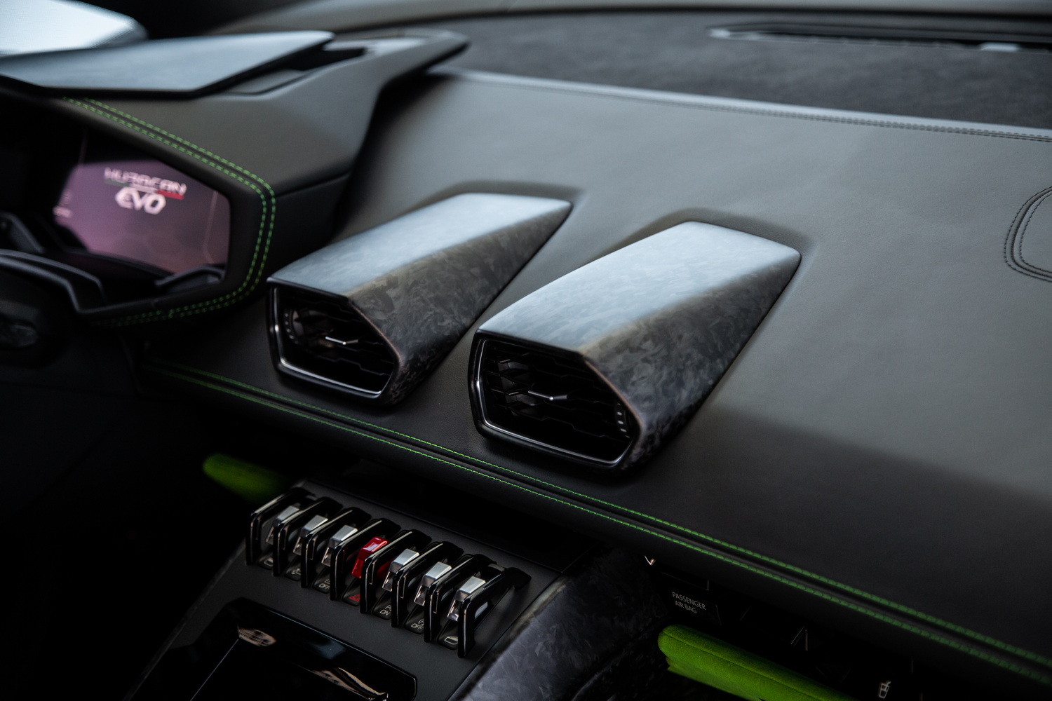 2020 Green Lamborghini Huracan Evo For Sale in Dubai, UAE