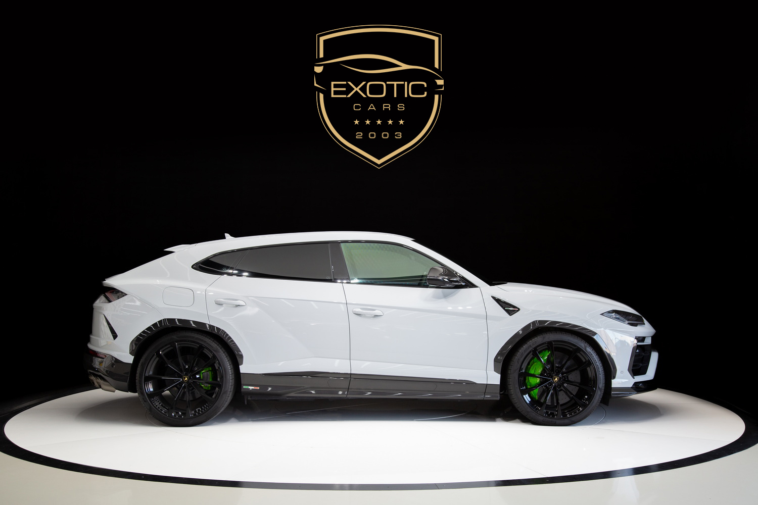 2020 White Lamborghini Urus, Carbon Exterior, For Sale in Dubai, UAE