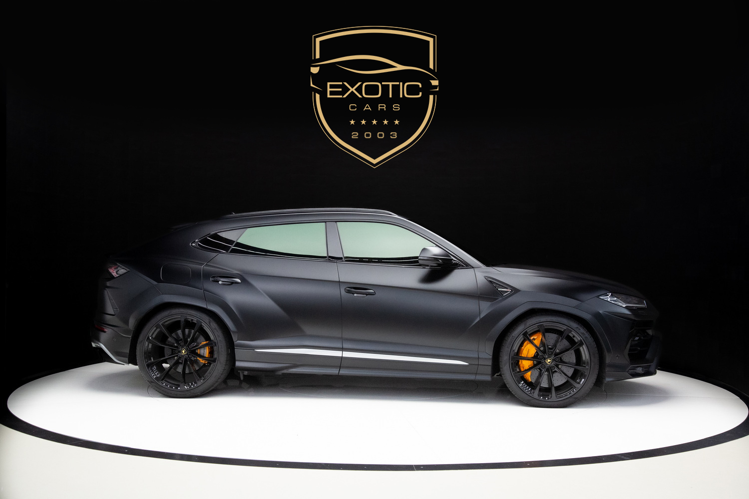 2022 Matt Black Lamborghini Urus For Sale in Dubai, UAE