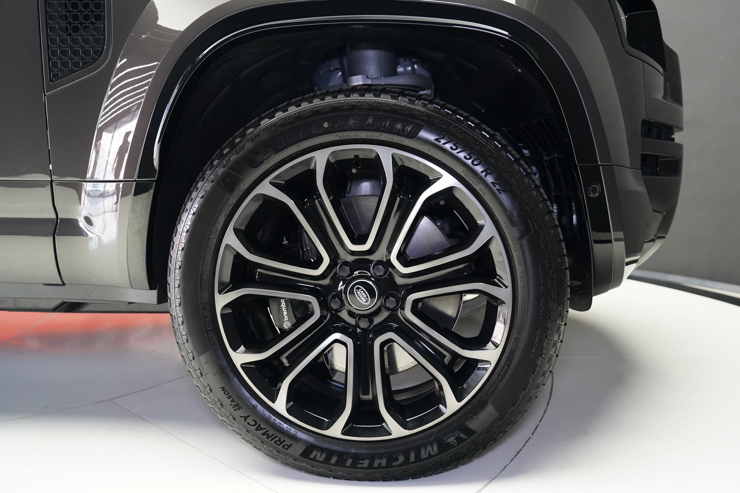 2025 Grey Land Rover Defender 110 For Sale in Dubai, UAE