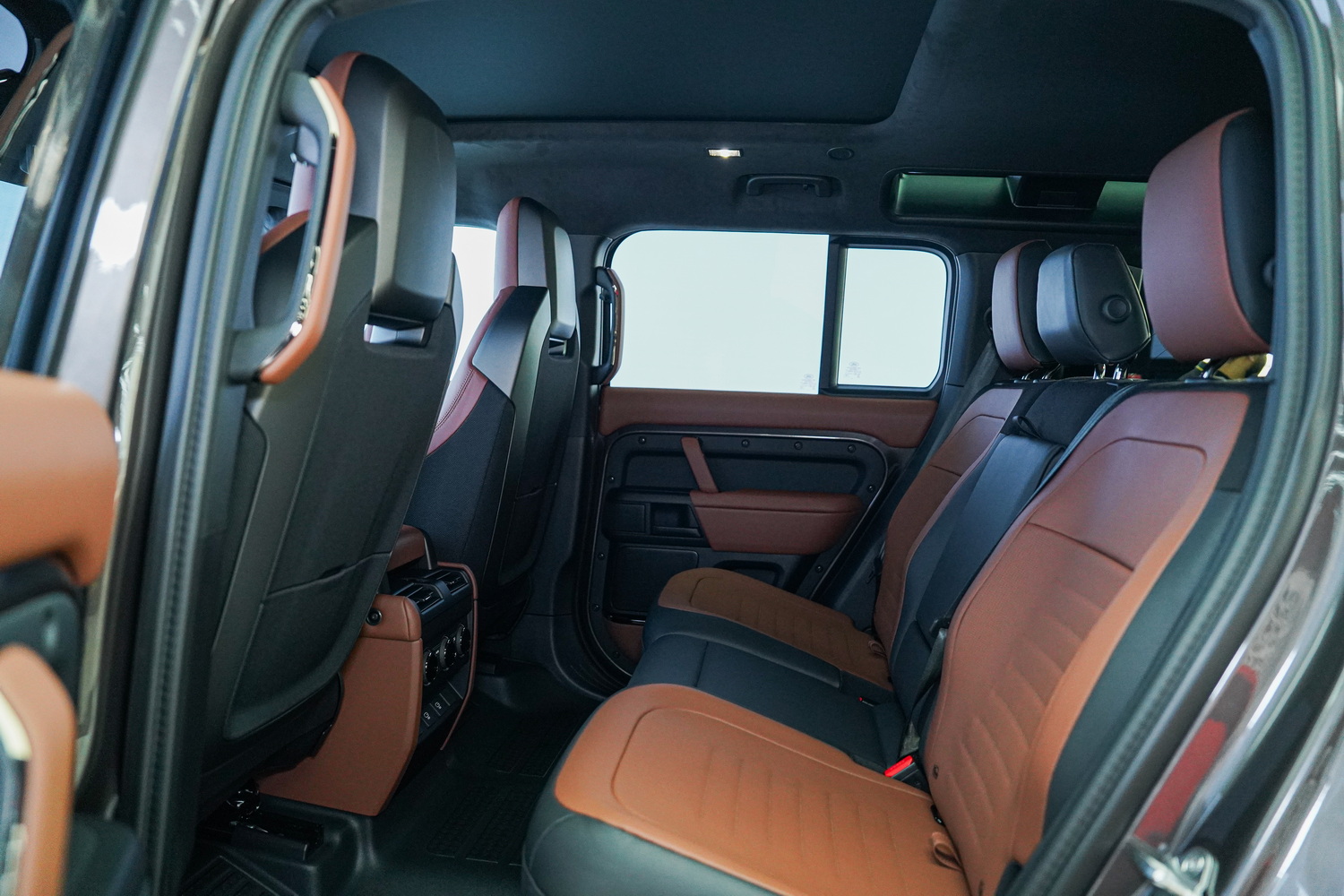 2025 Grey Land Rover Defender 110 For Sale in Dubai, UAE