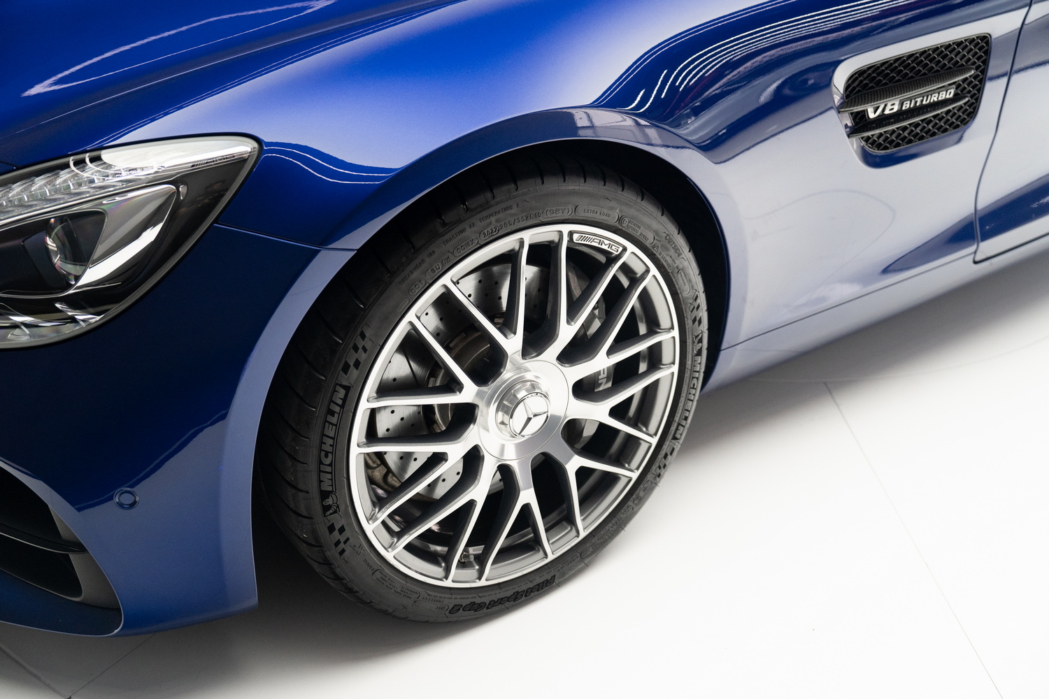 2018 Blue Mercedes Benz AMG GT V8 For Sale in Dubai, UAE