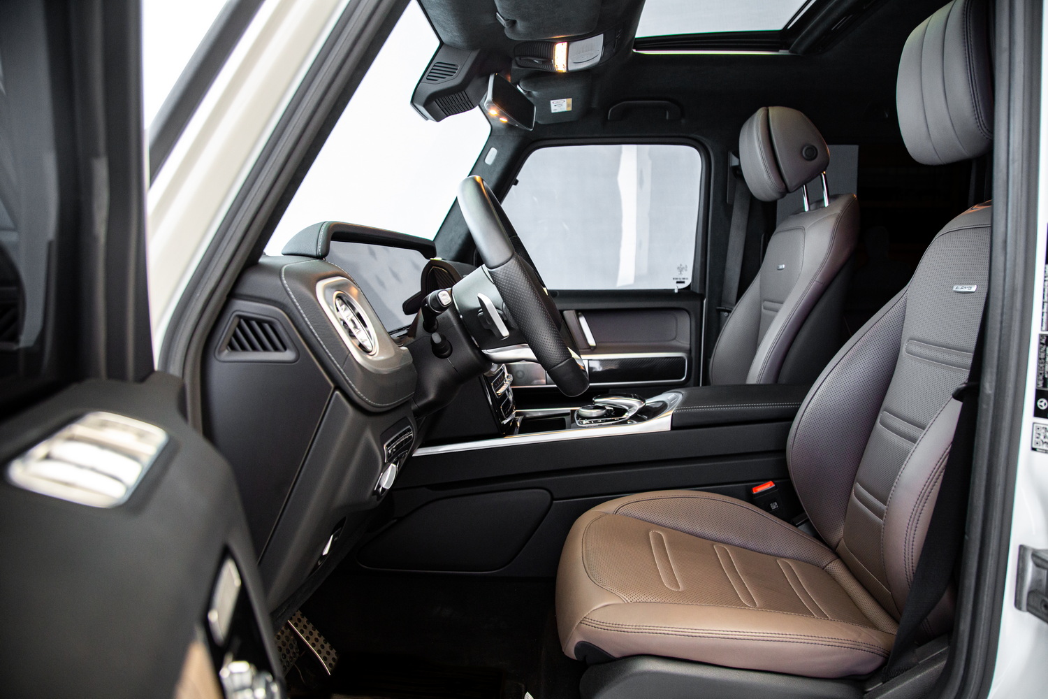 2022 White Mercedes Benz G63 G500 KIT For Sale in Dubai, UAE