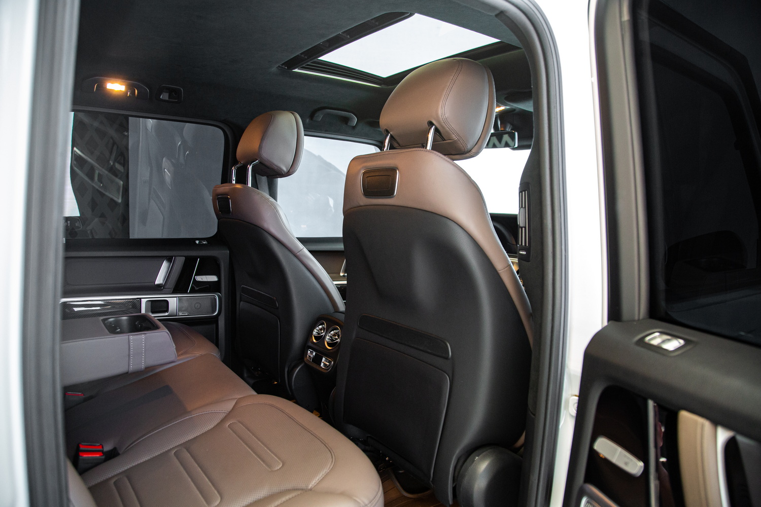 2022 White Mercedes Benz G63 G500 KIT For Sale in Dubai, UAE
