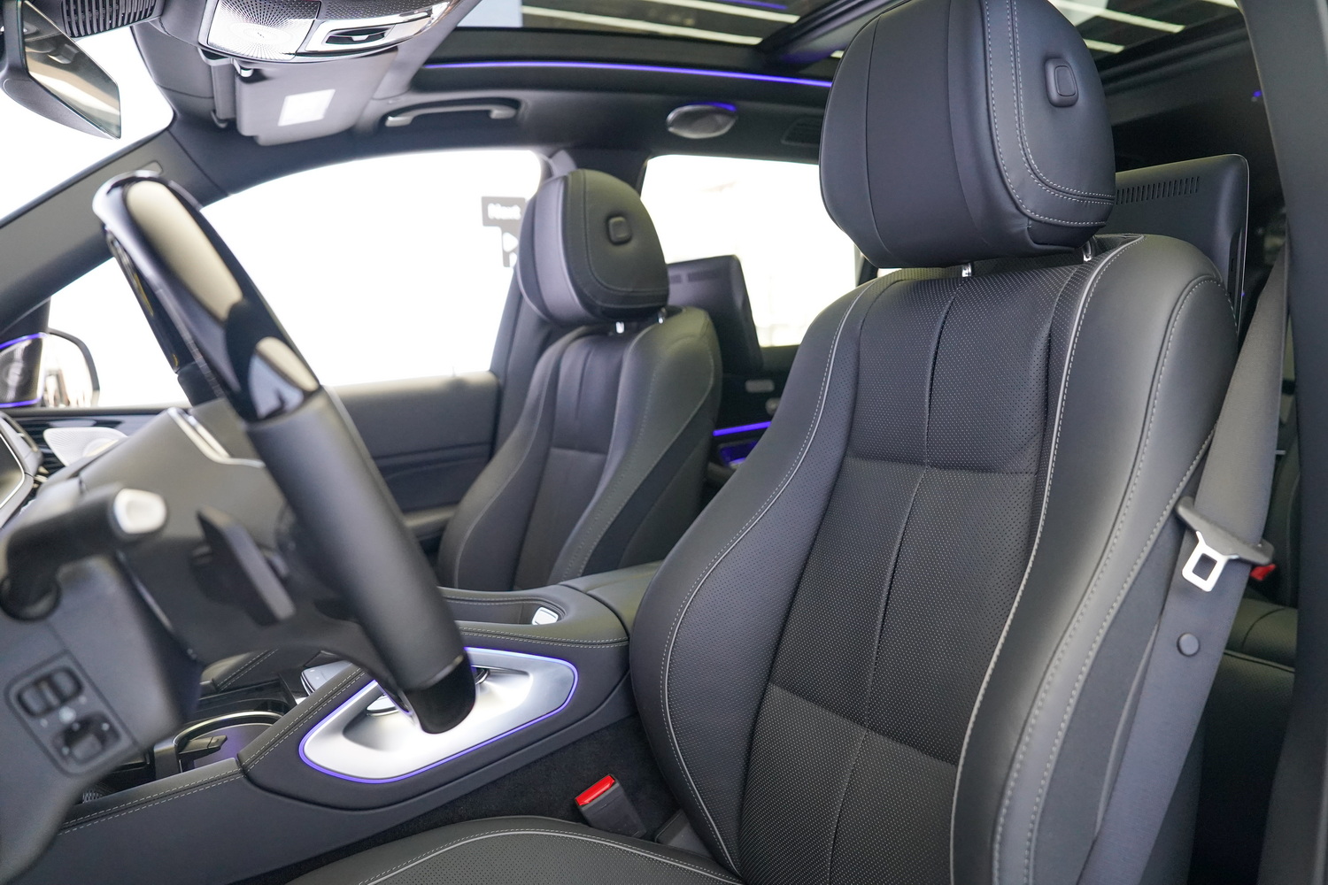 2023 Grey + Silver Mercedes Benz Maybach GLS 600 For Sale in Dubai, UAE