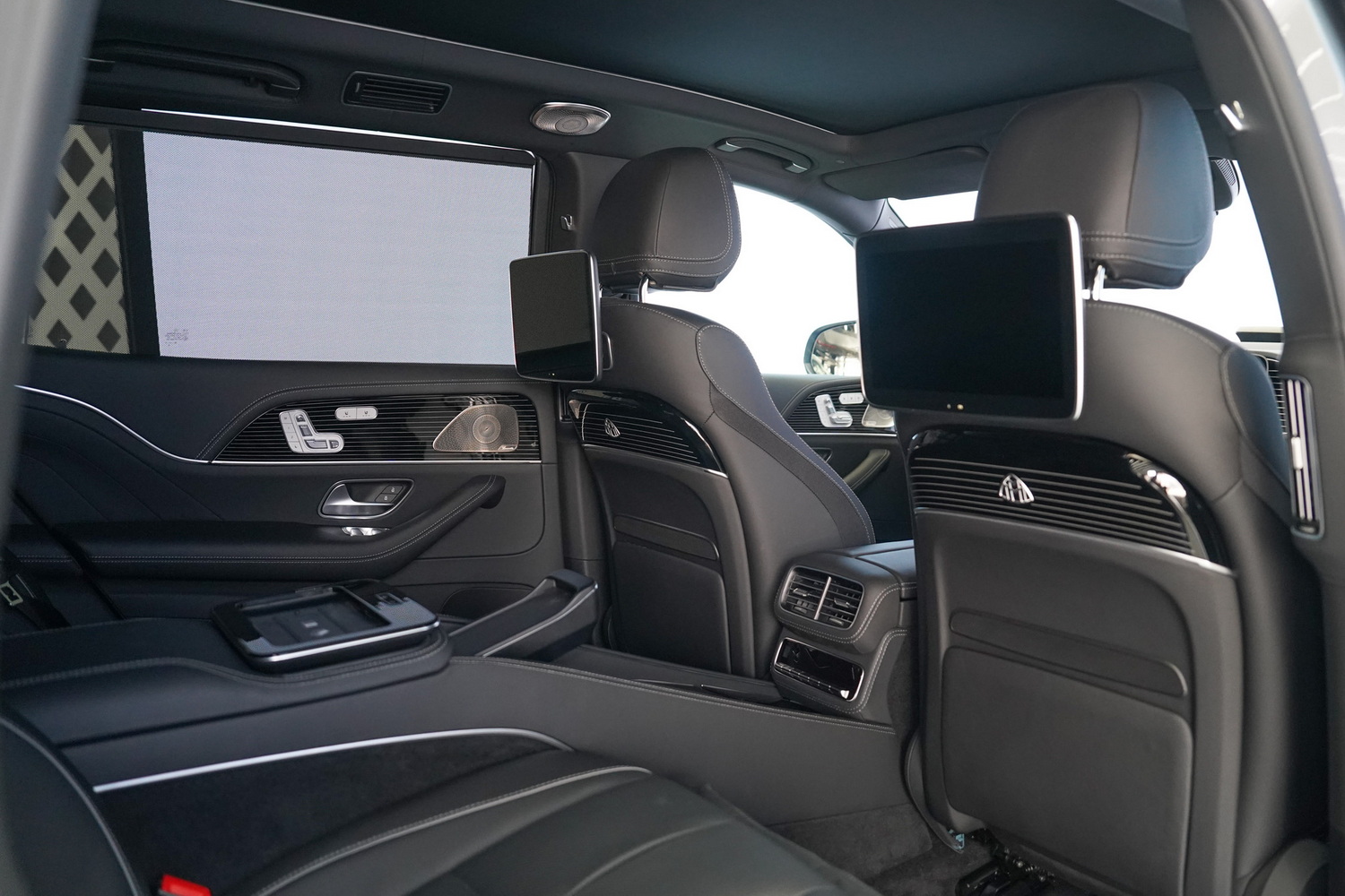 2022 Grey Mercedes Benz Maybach GLS 600 For Sale in Dubai, UAE