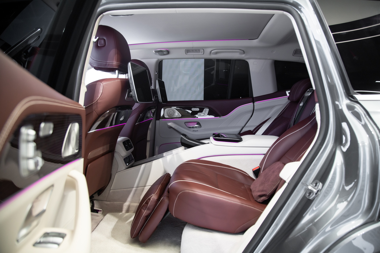 2022 Grey Mercedes Benz Maybach GLS 600 For Sale in Dubai, UAE
