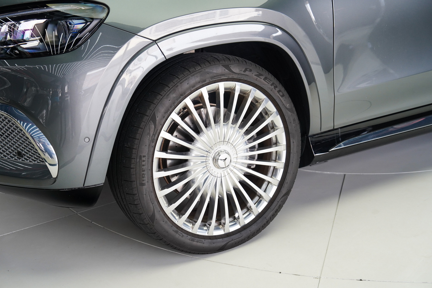 2022 Grey Mercedes Benz Maybach GLS 600 For Sale in Dubai, UAE
