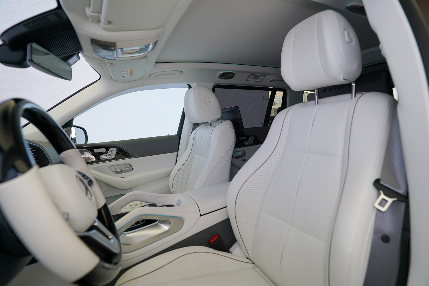 2023 Black+ Maroon Mercedes Benz Maybach GLS 600 For Sale in Dubai, UAE