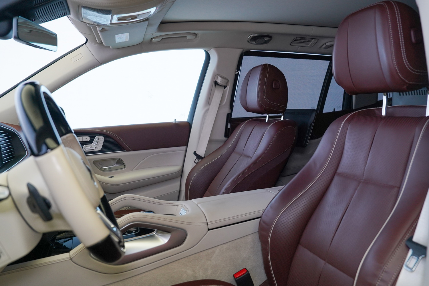 2022 Red + Gold Mercedes Benz Maybach GLS 600 For Sale in Dubai, UAE