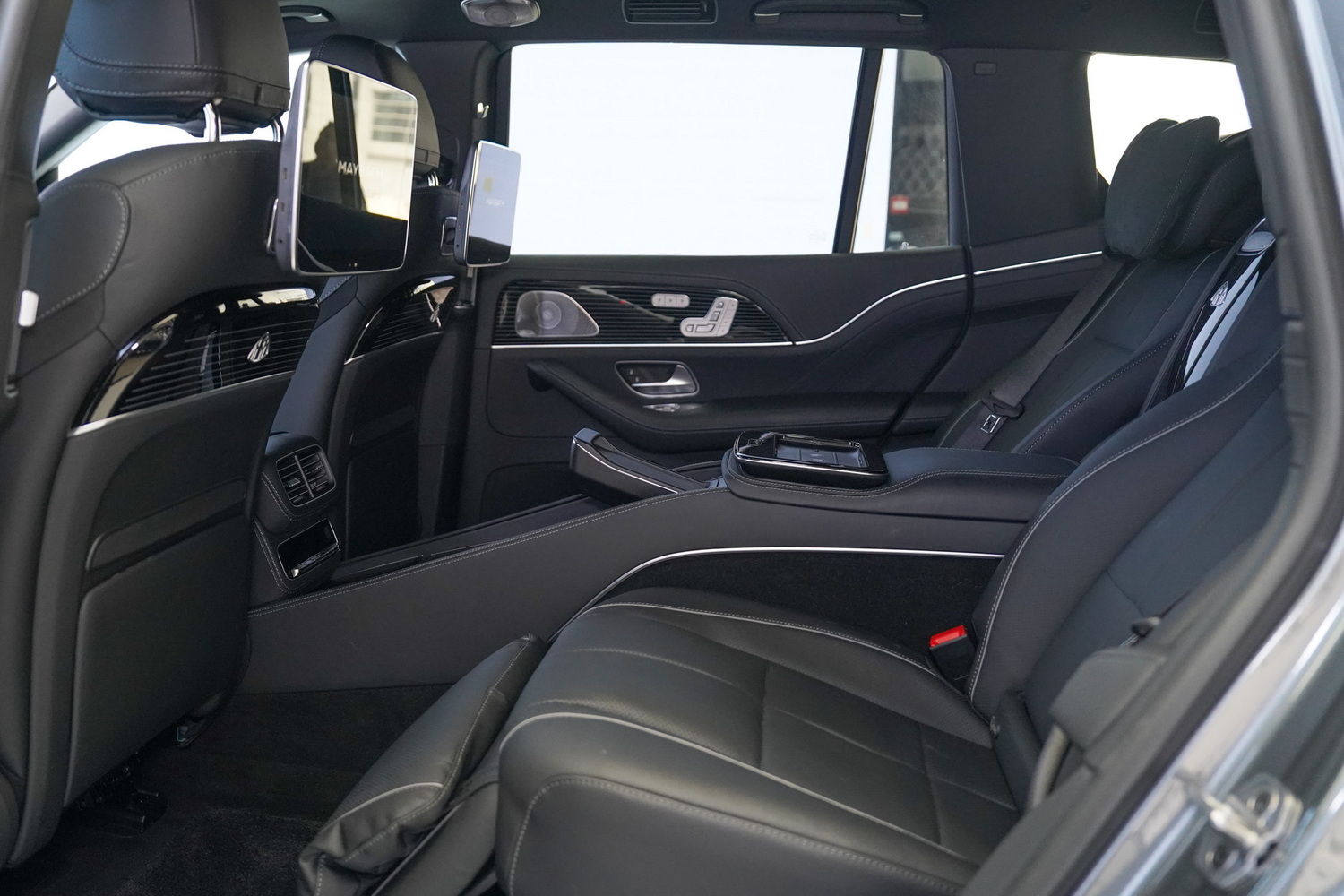 2022 Grey Mercedes Benz Maybach GLS 600 For Sale in Dubai, UAE