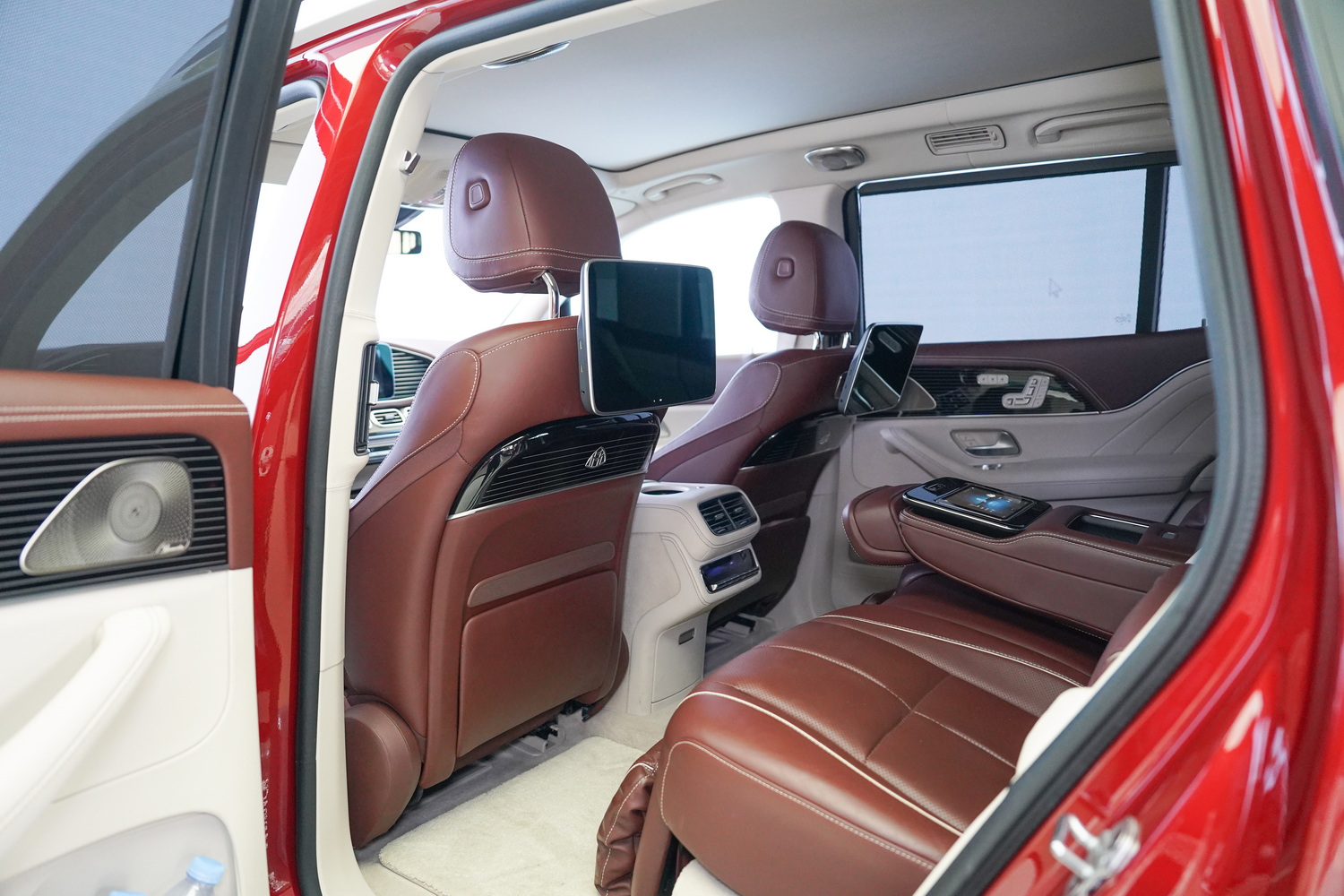 2022 Red + Gold Mercedes Benz Maybach GLS 600 For Sale in Dubai, UAE