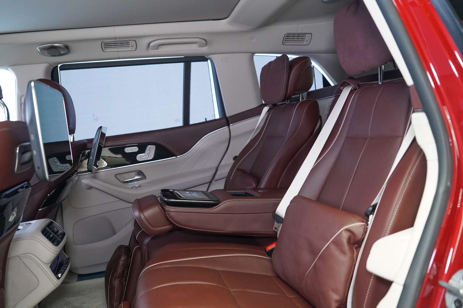 2022 Red + Gold Mercedes Benz Maybach GLS 600 For Sale in Dubai, UAE