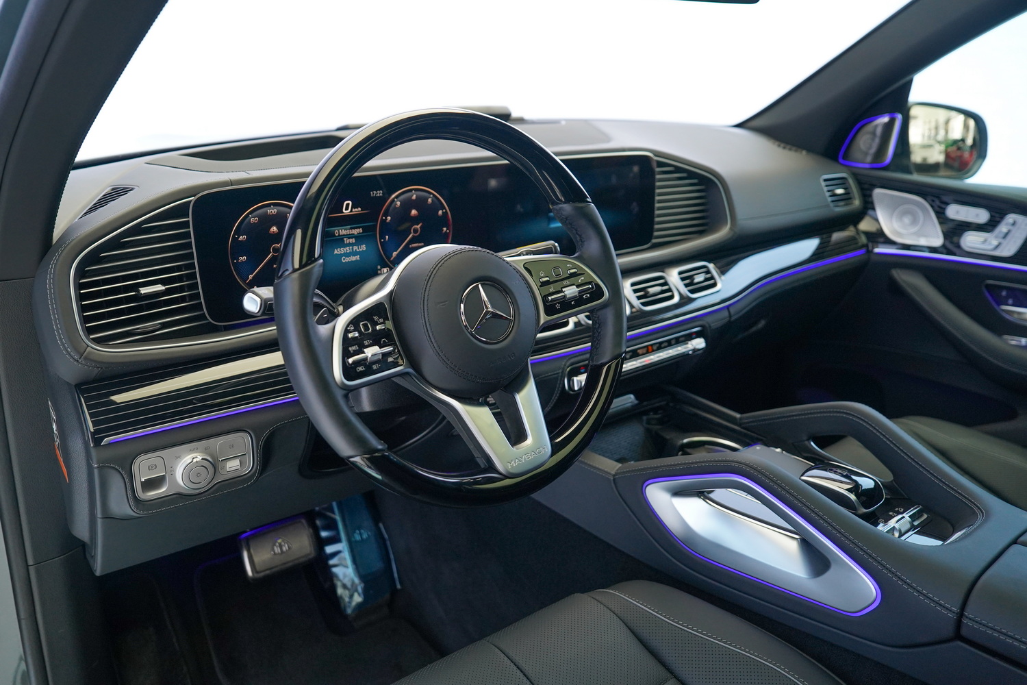 2023 Grey + Silver Mercedes Benz Maybach GLS 600 For Sale in Dubai, UAE