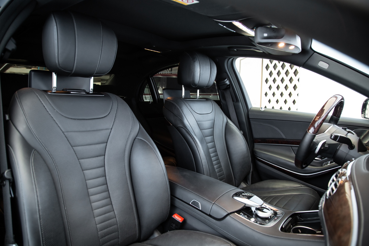 2020 Black Mercedes Benz Maybach S560 For Sale in Dubai, UAE