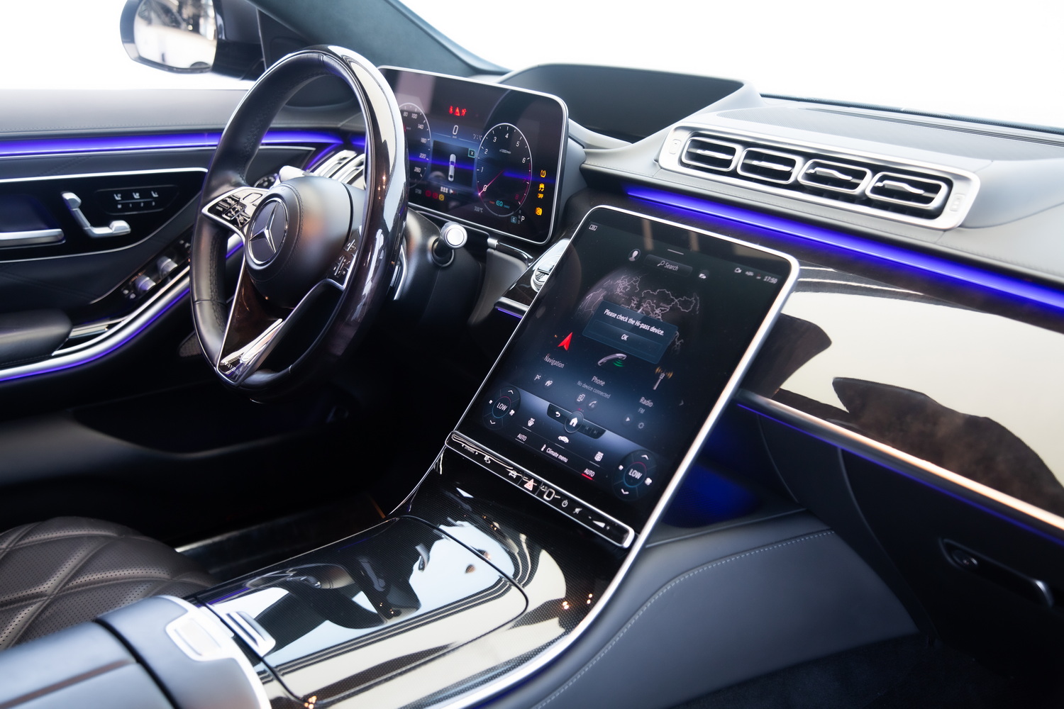 Used 2022 Matt Black Mercedes Benz Maybach S580 For Sale in Dubai, UAE