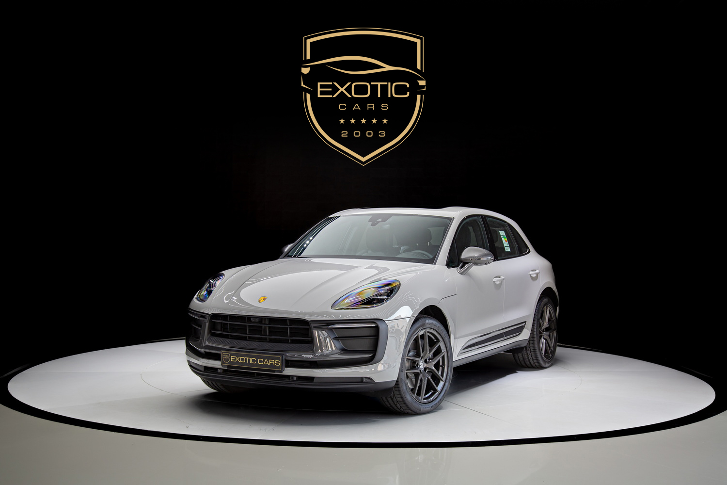 2023 Porsche Macan T For Sale in Dubai, UAE