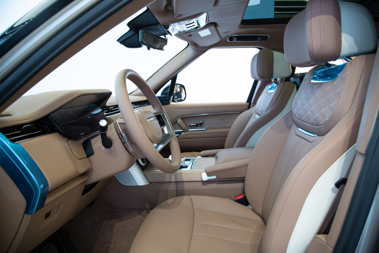 2023 Range Rover SV Autobiography Long Wheelbase For Sale in Dubai,UAE