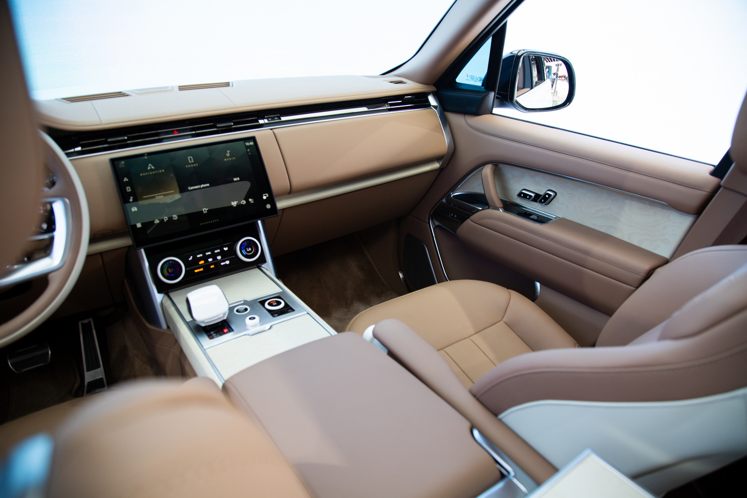 2023 Range Rover SV Autobiography P530 LWB | Exotic Cars Dubai