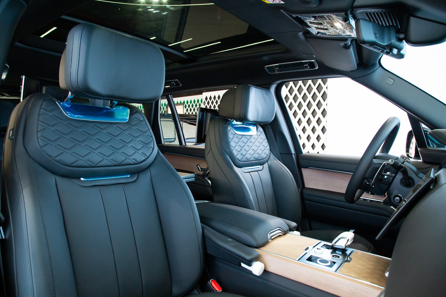 2023 Range Rover SV Autobiography P530 LWB Exotic Cars Dubai