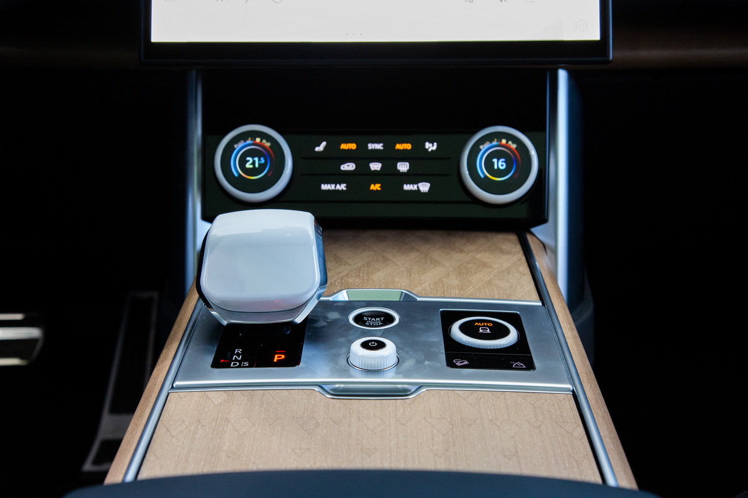 2023 Range Rover SV Autobiography P530 LWB Exotic Cars Dubai