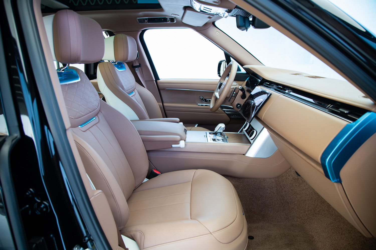 2023 Black Range Rover SV Autobiography For Sale in Dubai, UAE