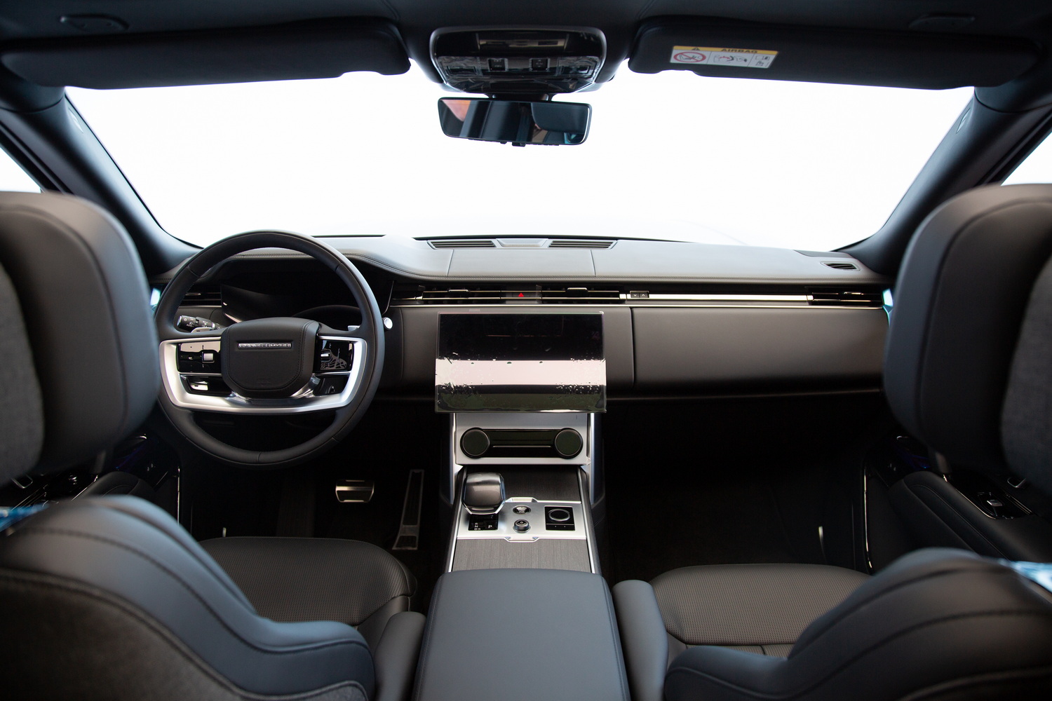 2023 Matt Red Range Rover SV Autobiography For Sale in Dubai, UAE