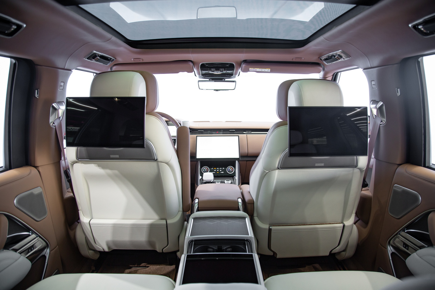 2023 Black Range Rover SV Autobiography For Sale in Dubai, UAE