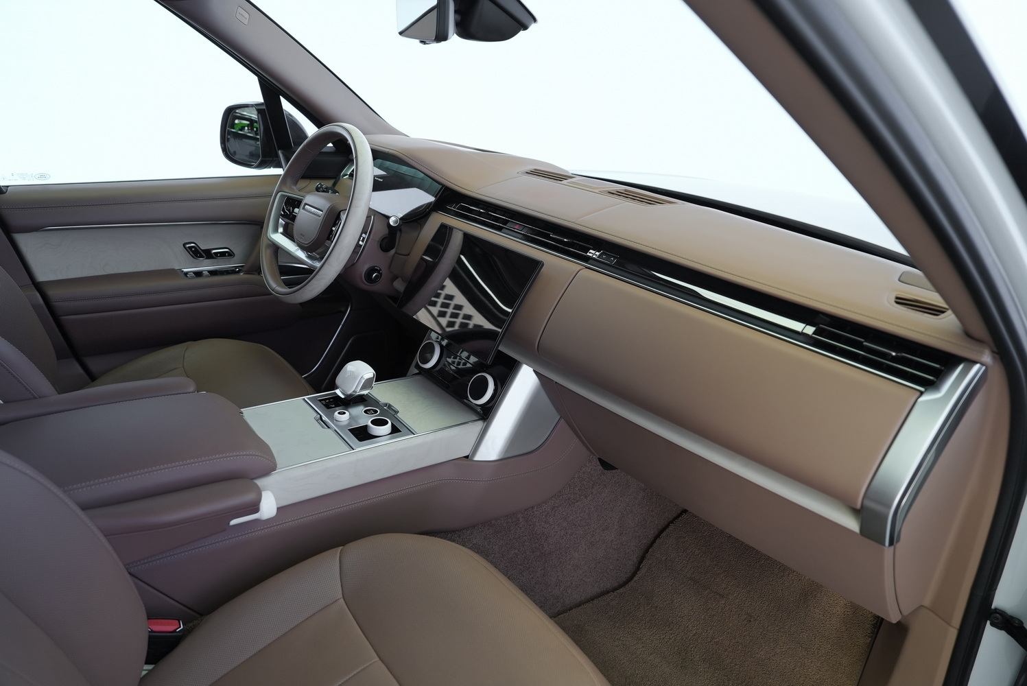 2023 Silver Range Rover SV Autobiography For Sale in Dubai, UAE