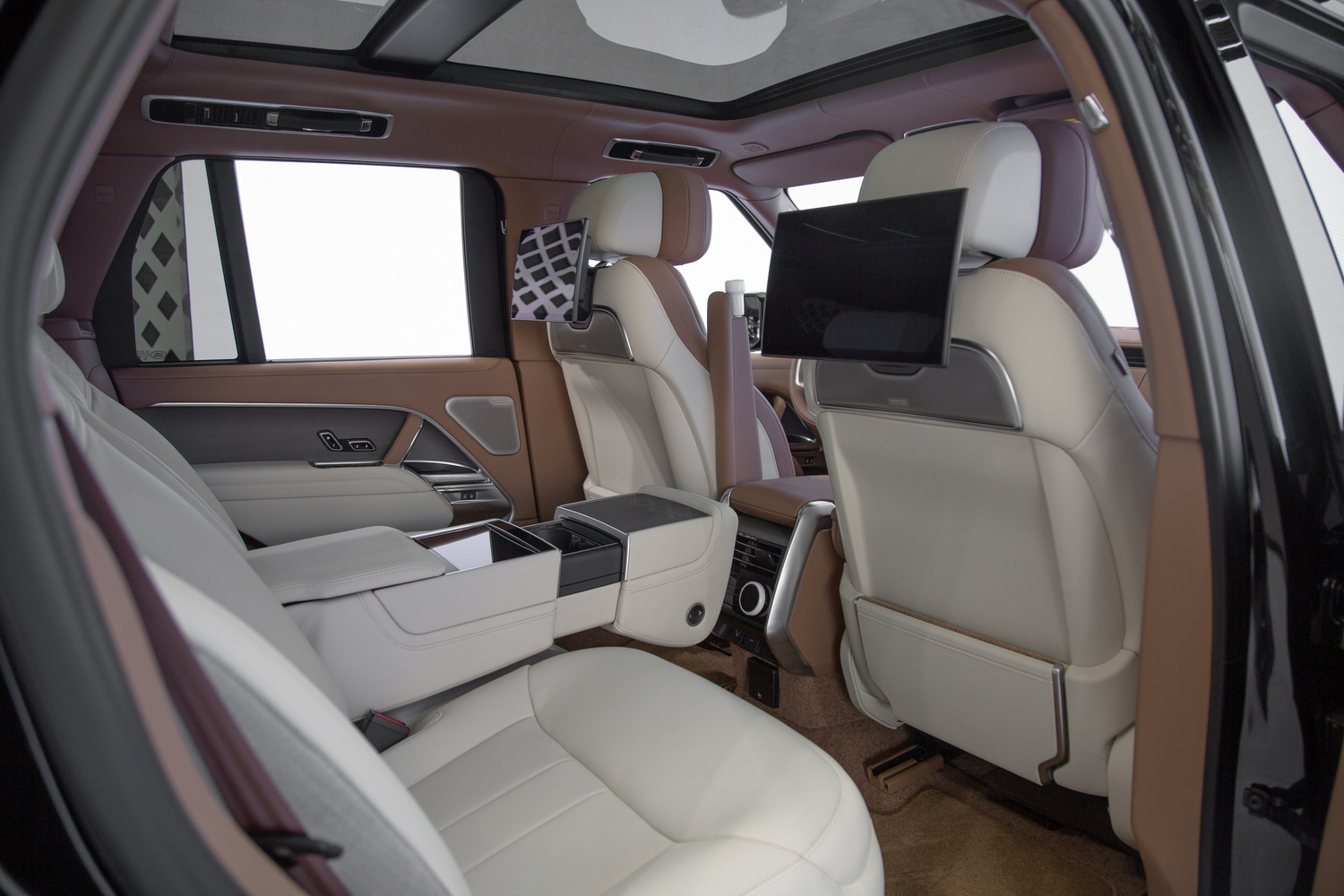 2023 Black Range Rover SV Autobiography For Sale in Dubai, UAE