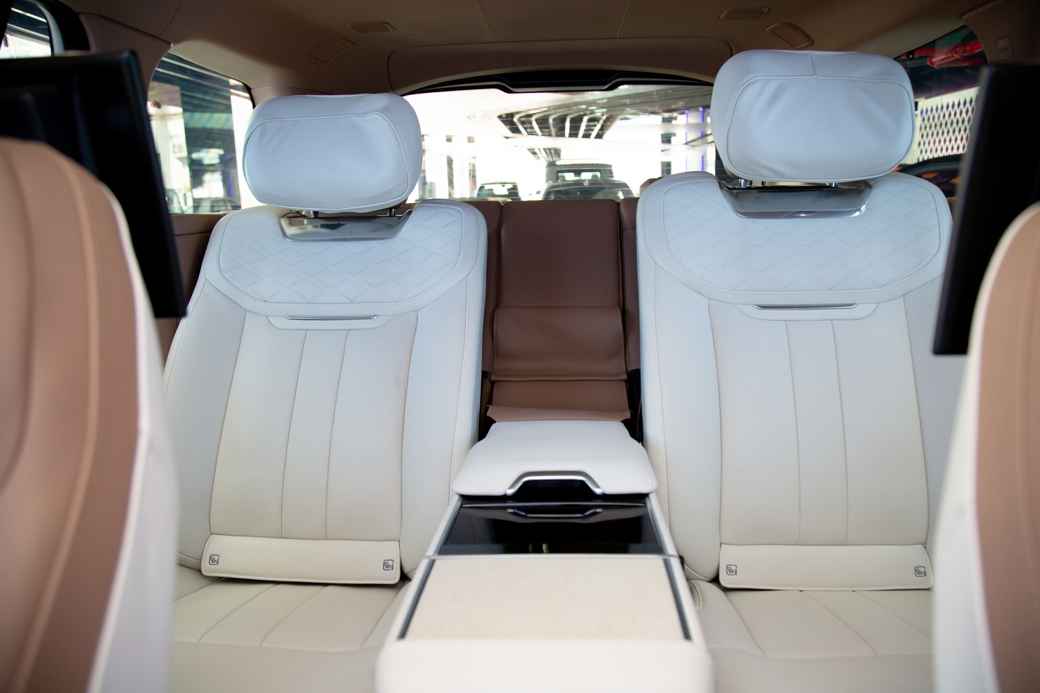 Used 2023 Blue Range Rover SV Autobiography For Sale in Dubai, UAE