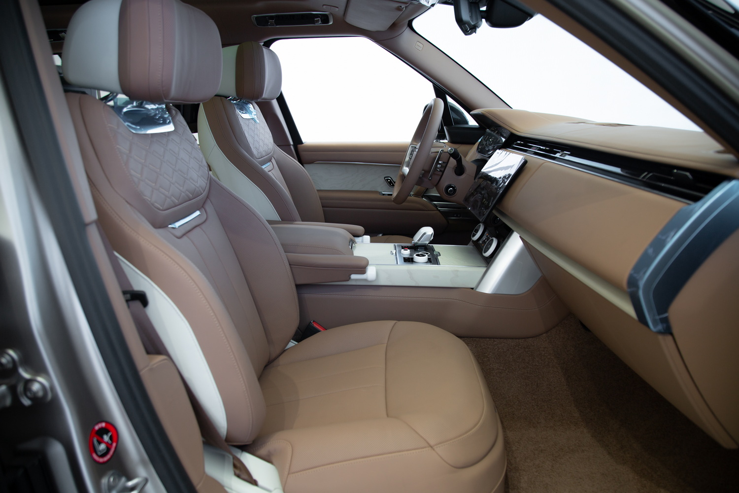 2023 Satin Sunset Gold Range Rover SV Autobiography Long Wheelbase For ...