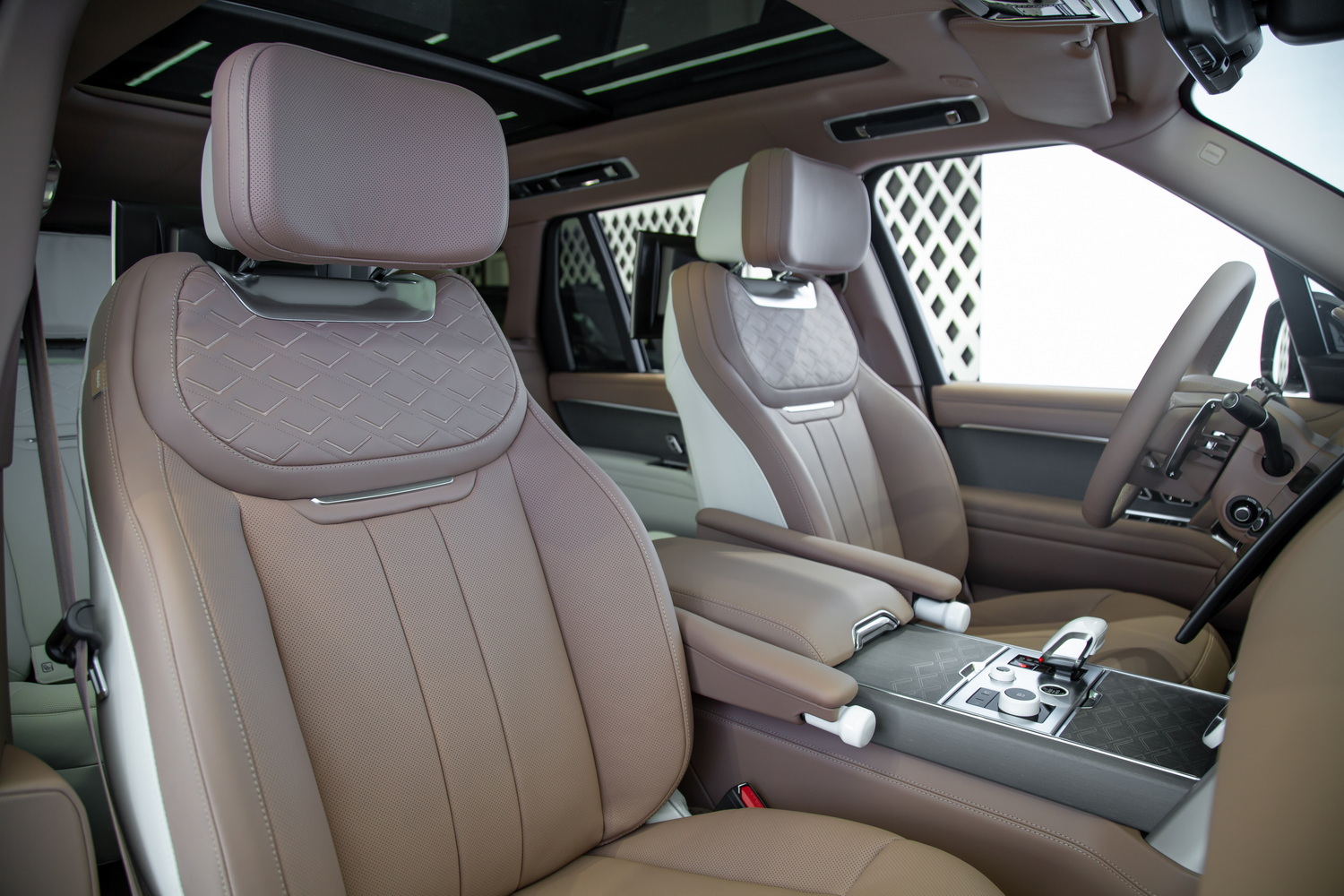 2023 Black Range Rover SV Autobiography For Sale in Dubai, UAE