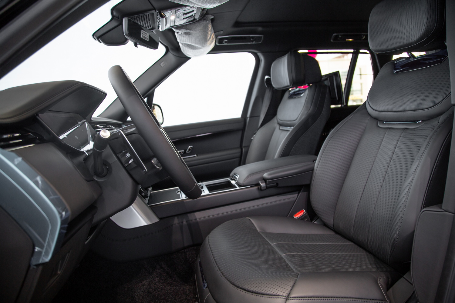 New 2023 Black Range Rover SV Autobiography SWB For Sale in Dubai, UAE