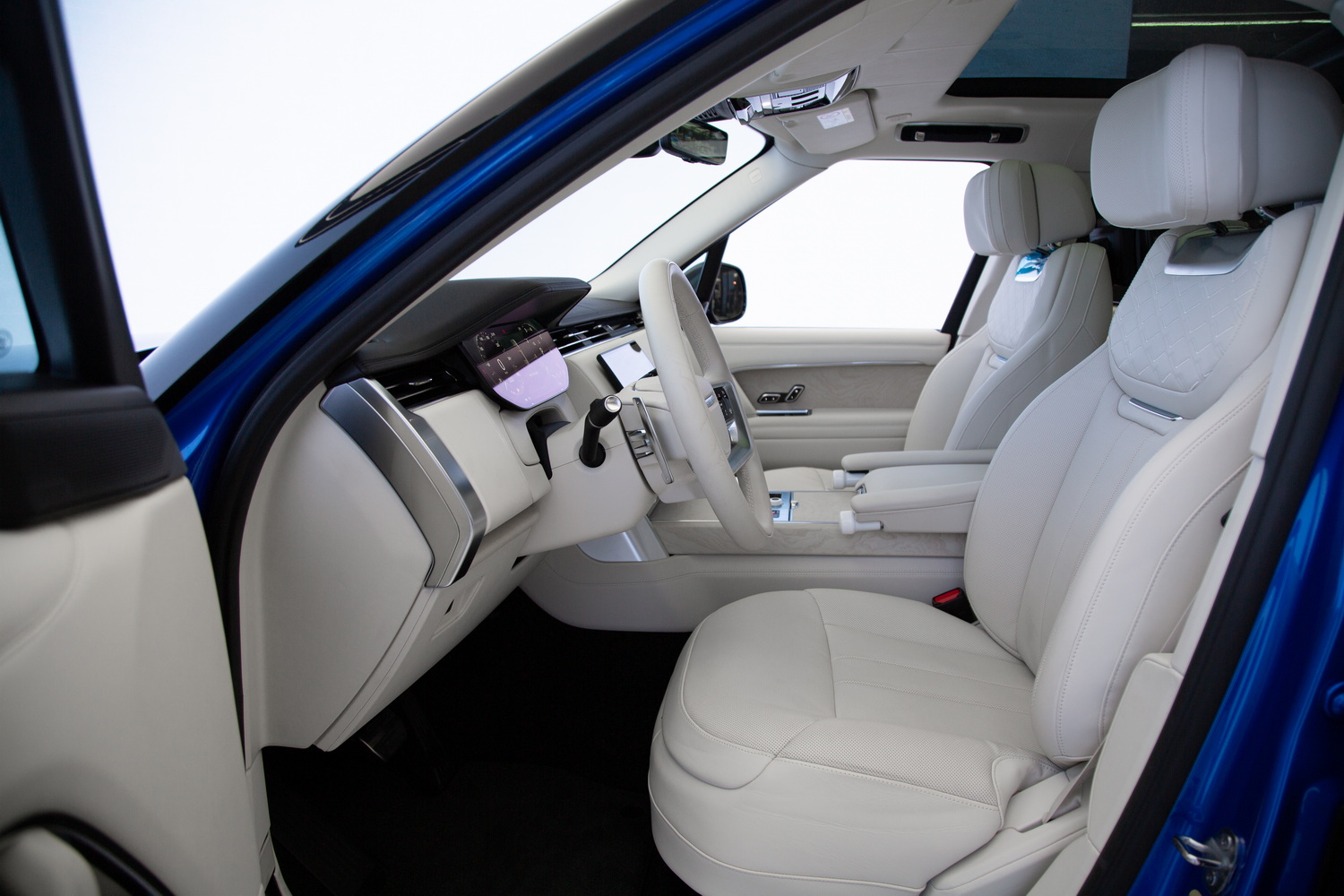 2023 Blue Range Rover SV Autobiography P530 V8 For Sale in Dubai, UAE