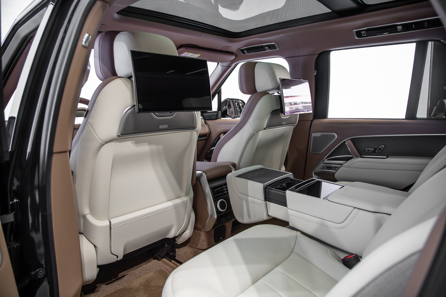 2023 Black Range Rover SV Autobiography For Sale in Dubai, UAE