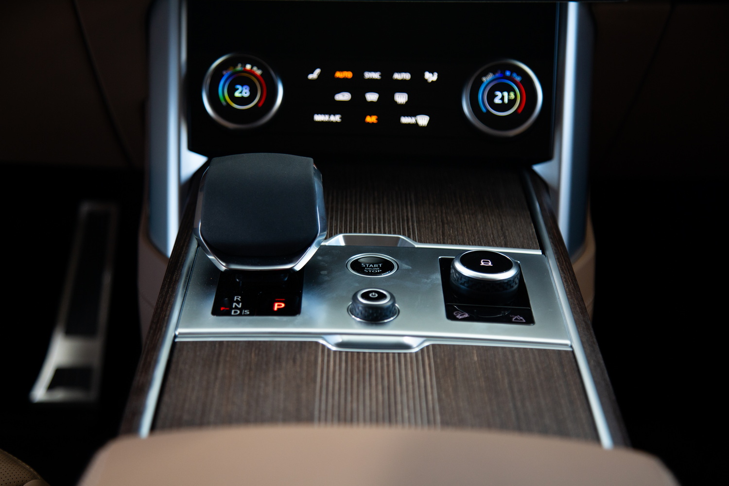 2023 Range Rover Vogue Autobiography 7 Seater For Sale in Dubai, UAE