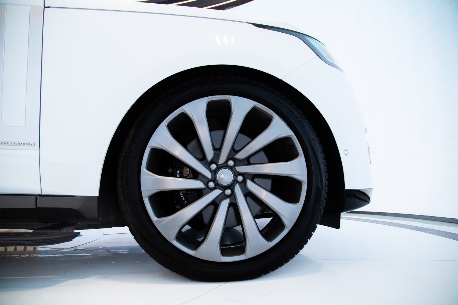 Used 2023 White Range Rover Vogue Autobiography Long Wheelbase For Sale ...