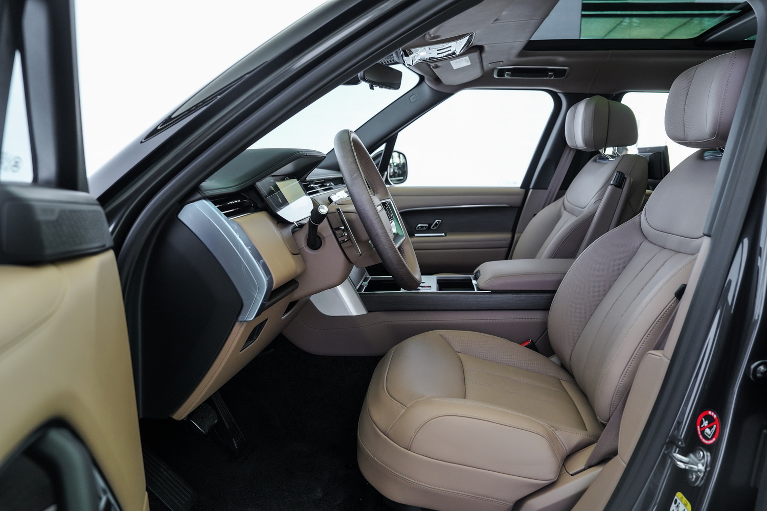 2025 Grey Range Rover Vogue Autobiography P530 LWB V8