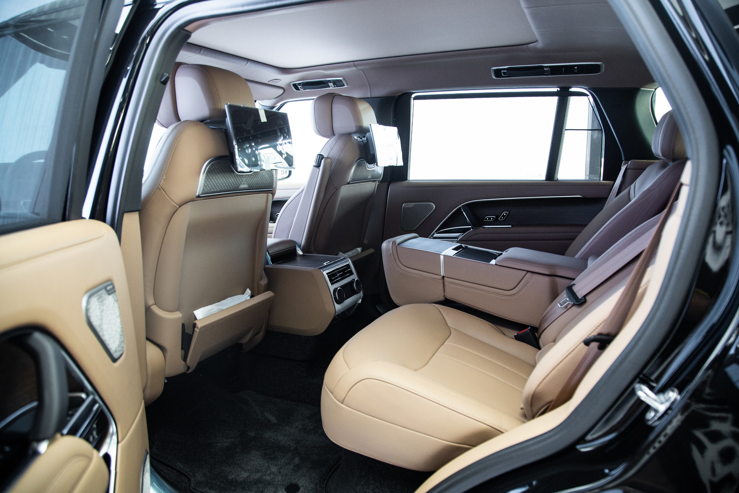 2024 Black Range Rover Vogue Autobiography LWB For Sale in Dubai, UAE