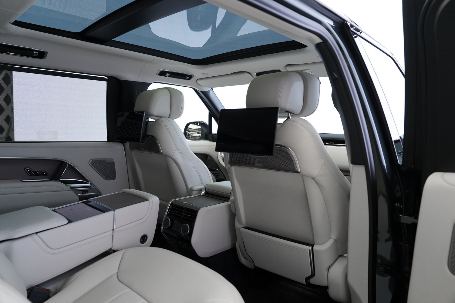 2025 Green Range Rover Vogue Autobiography LWB P530 V8