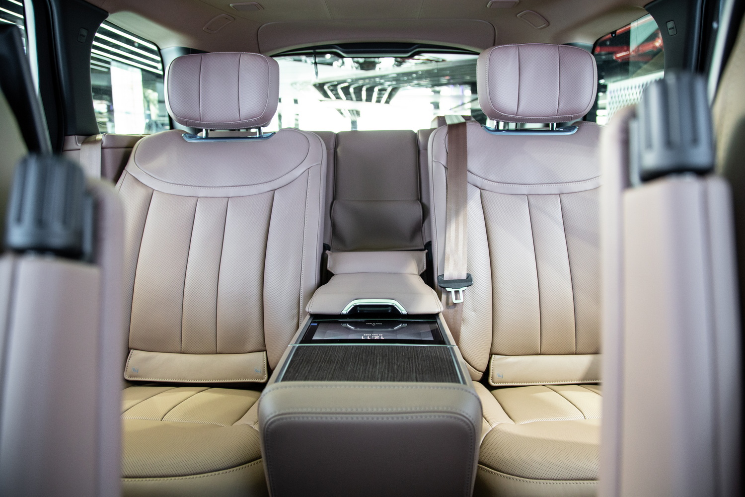 New 2023 Black Range Rover Autobiography P530 For Sale in Dubai, UAE