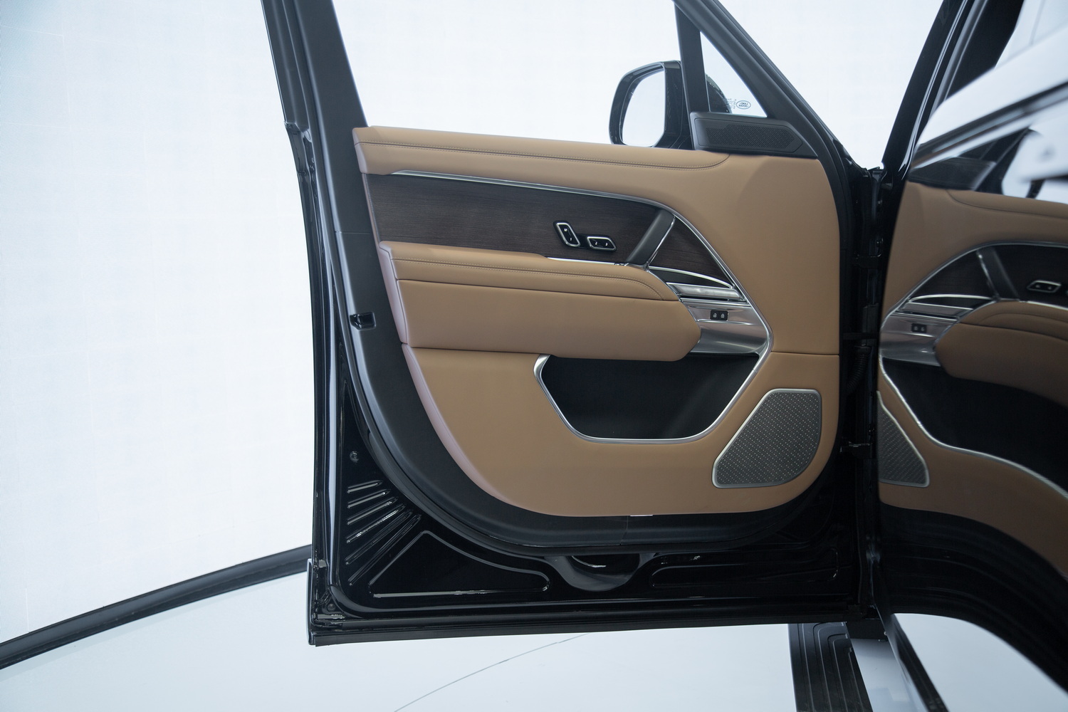 New 2023 Blue Range Rover Vogue Autobiography P530 For Sale in Dubai, UAE