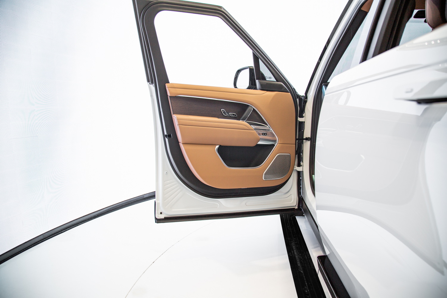 New 2023 White Range Rover Vogue Autobiography For Sale in Dubai, UAE