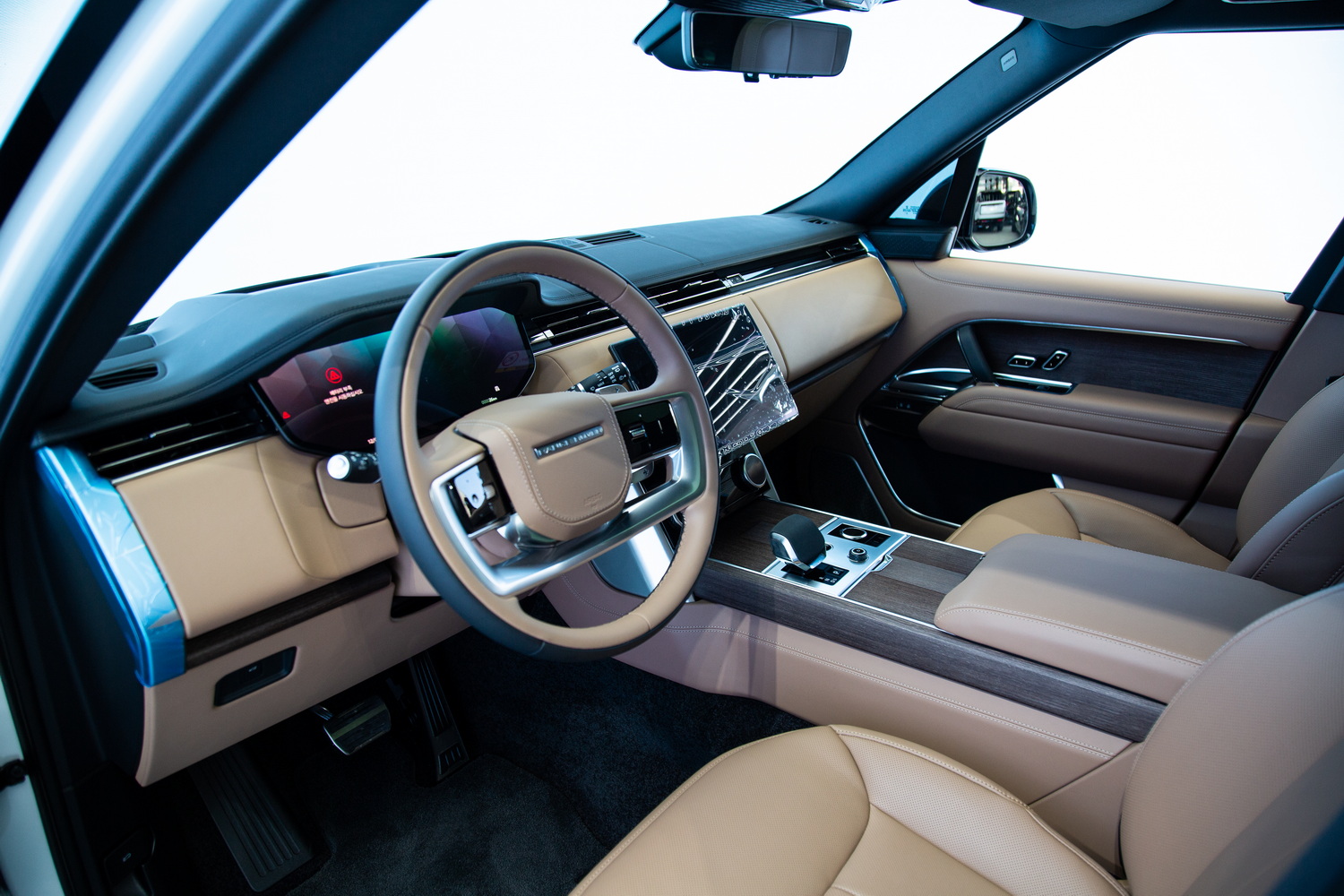 2023 New Range Rover Vogue Autobiography Long Wheelbase | Exotic Cars Dubai