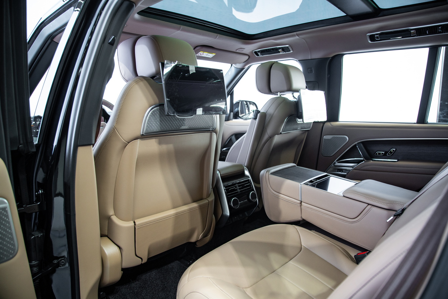 New 2023 Black Range Rover Autobiography P530 For Sale in Dubai, UAE